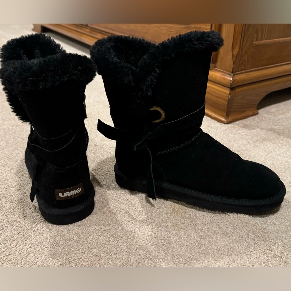 Lamo Black, Suede, Fur Lined Boot. Never Worn! Women'… - Gem